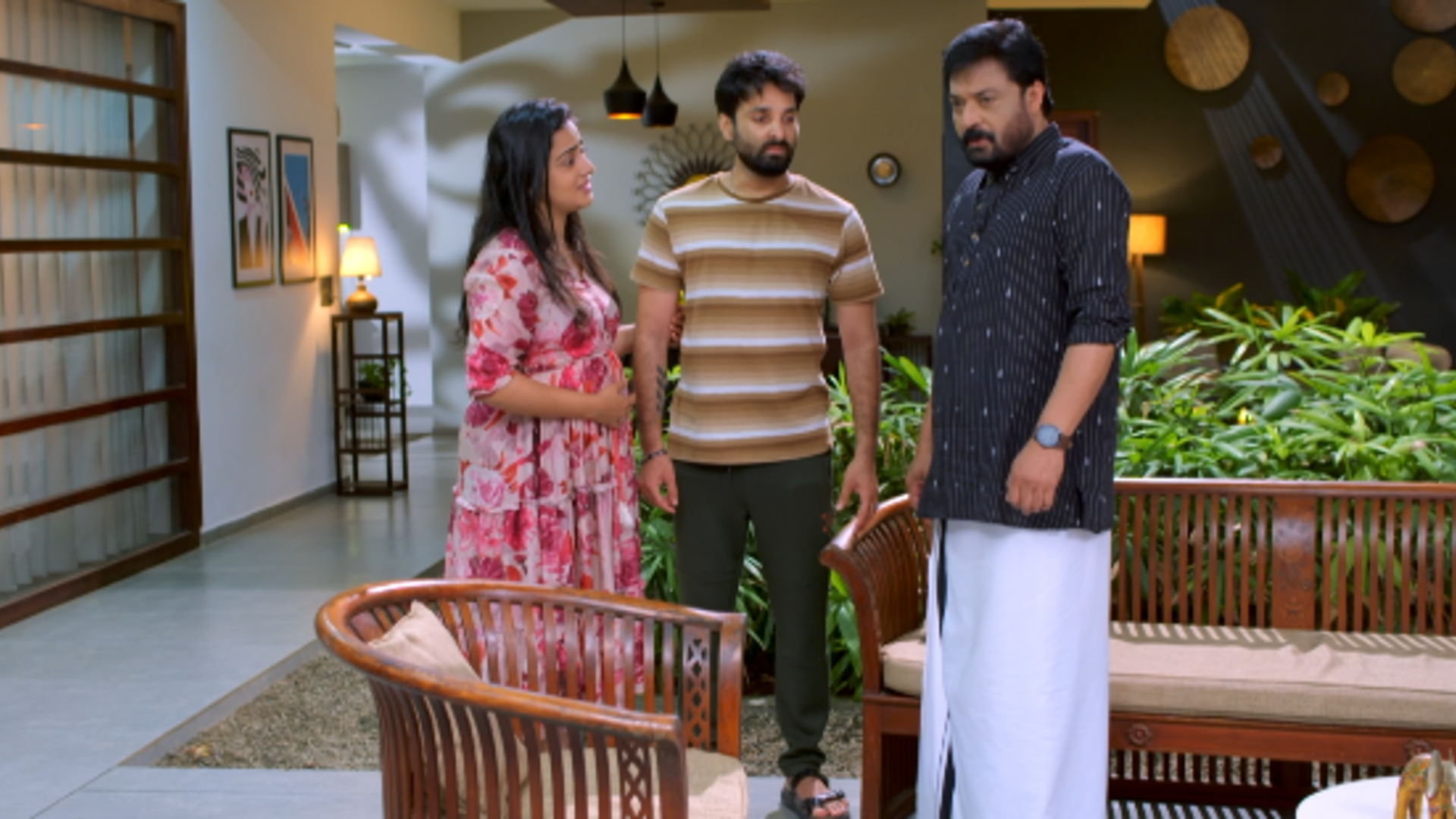 Ep 381 | Gayathri Devi Ente Amma | Devarajan arrives at Isha’s house ...