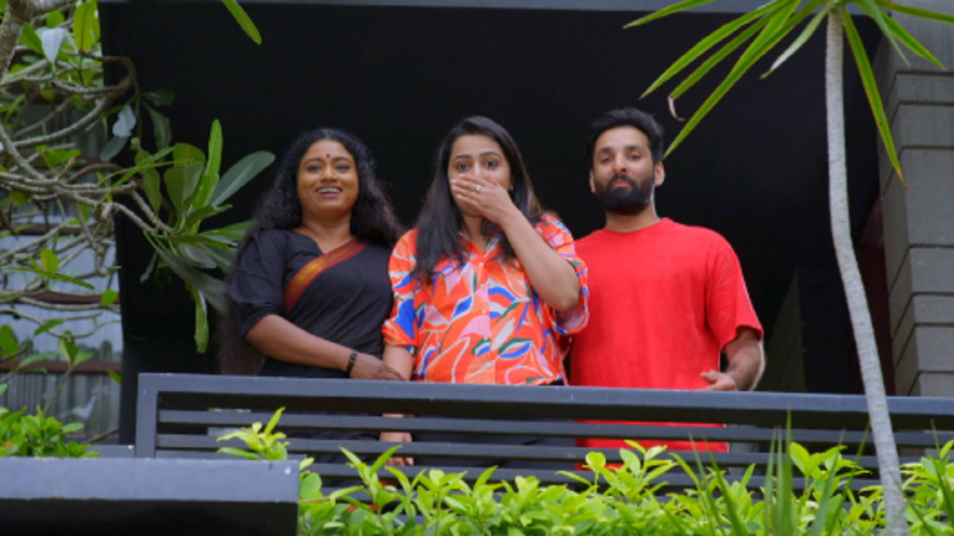 Ep 400 | Gayathri Devi Ente Amma | Isha and Abhishek kick Thara out ...