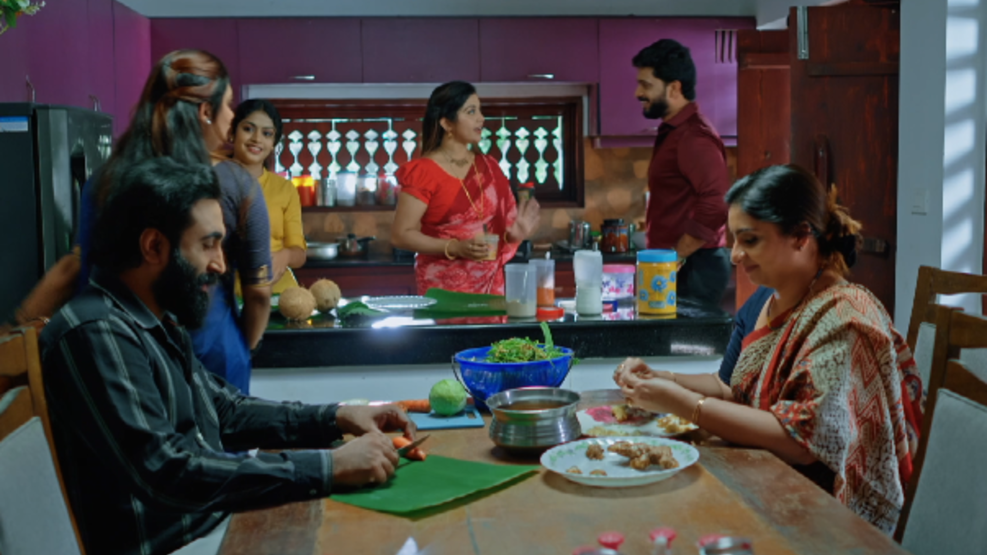 Ep 215 | Archana Chechi LLB | Manju informs Chandra of everything that ...