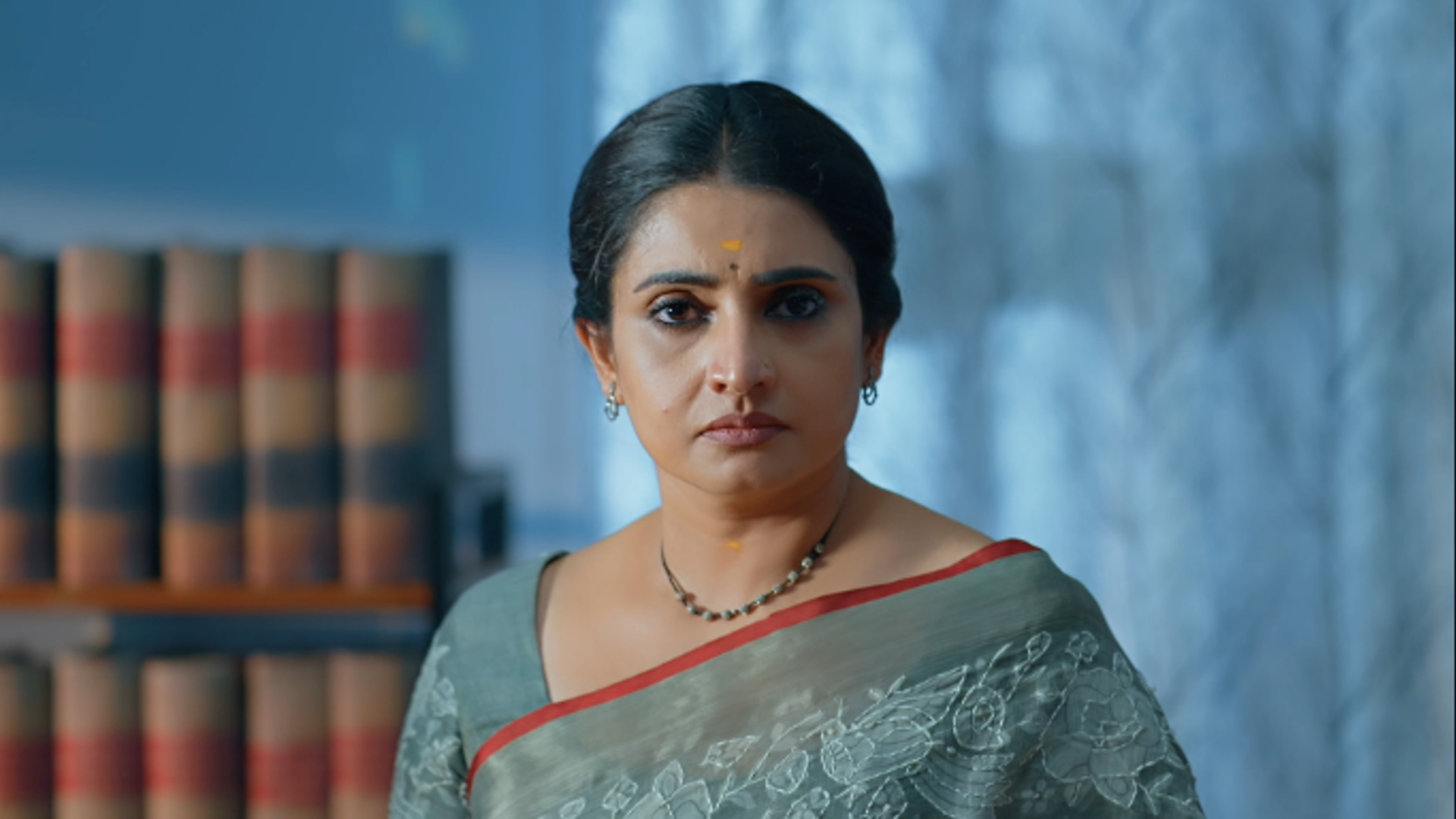 Ep 273 | Archana Chechi LLB | Archana slaps Chandra across the face ...